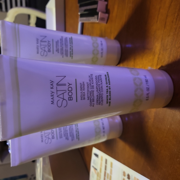 Mary Kay | Bath & Body | New Mary Kay Satin Body Indulgent Shea Wash ...
